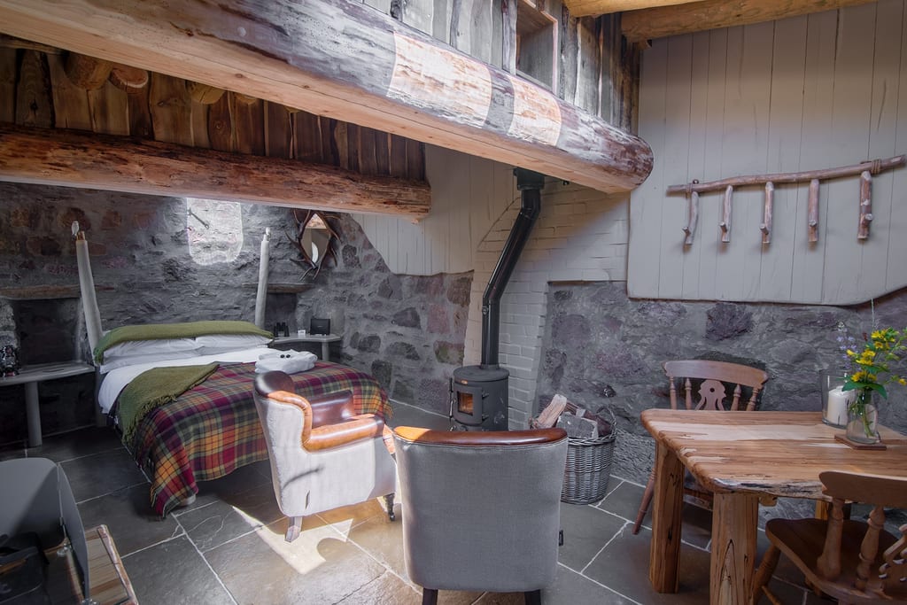 Craighead Hobbit Howfs | quirky holiday homes | Dunblane