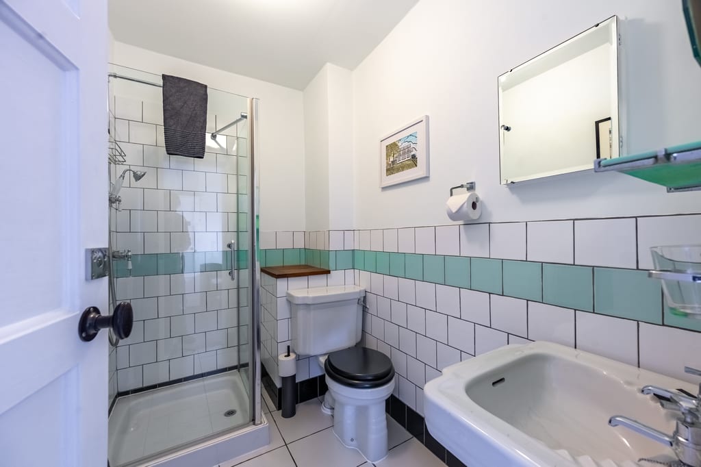 Control Tower vintage art deco bed breakfast Norfolk